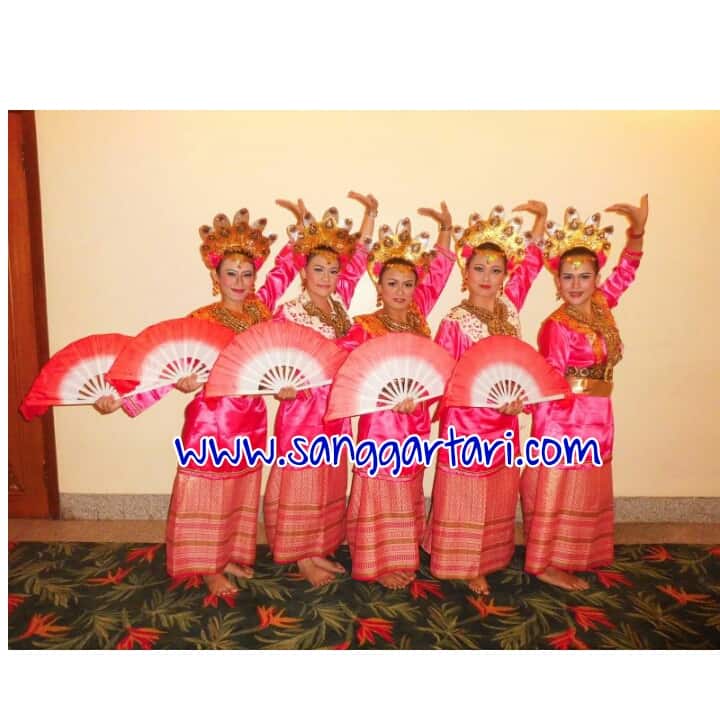 Kostum Tari - Sanggar Tari Tradisional " Kendali Manik " Jakarta